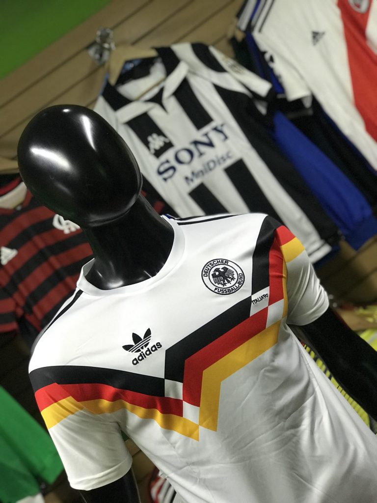 Camiseta Alemania 1990 local retro - Fútbol de Primera